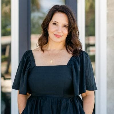 Laurie Moore - Facebook, LinkedIn